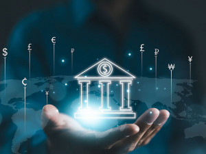 Cryptocurrency vs. Traditional Currency: Key Differences Explained ...